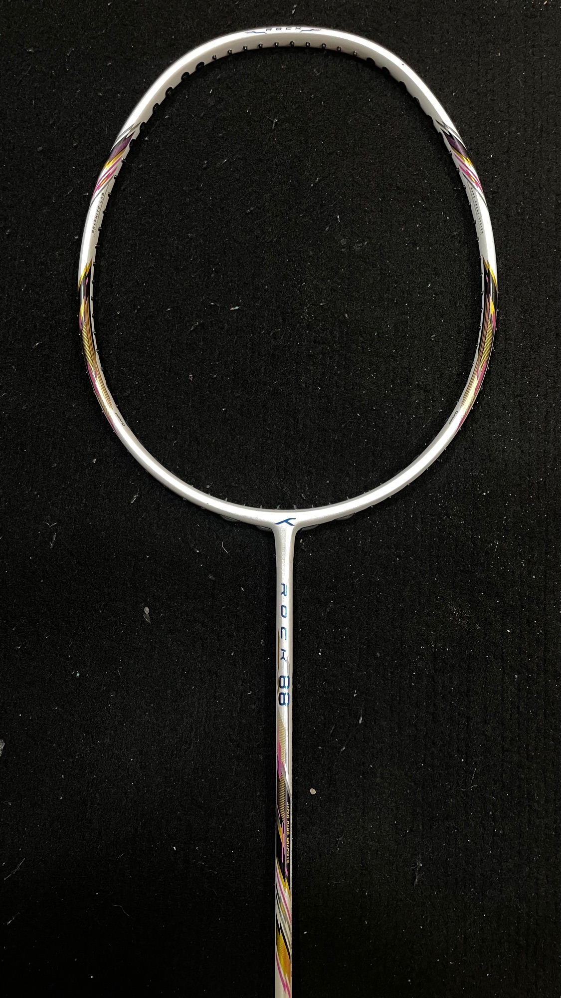 Badminton Racket Hundred Rock 88 32lbs | Daraz.lk